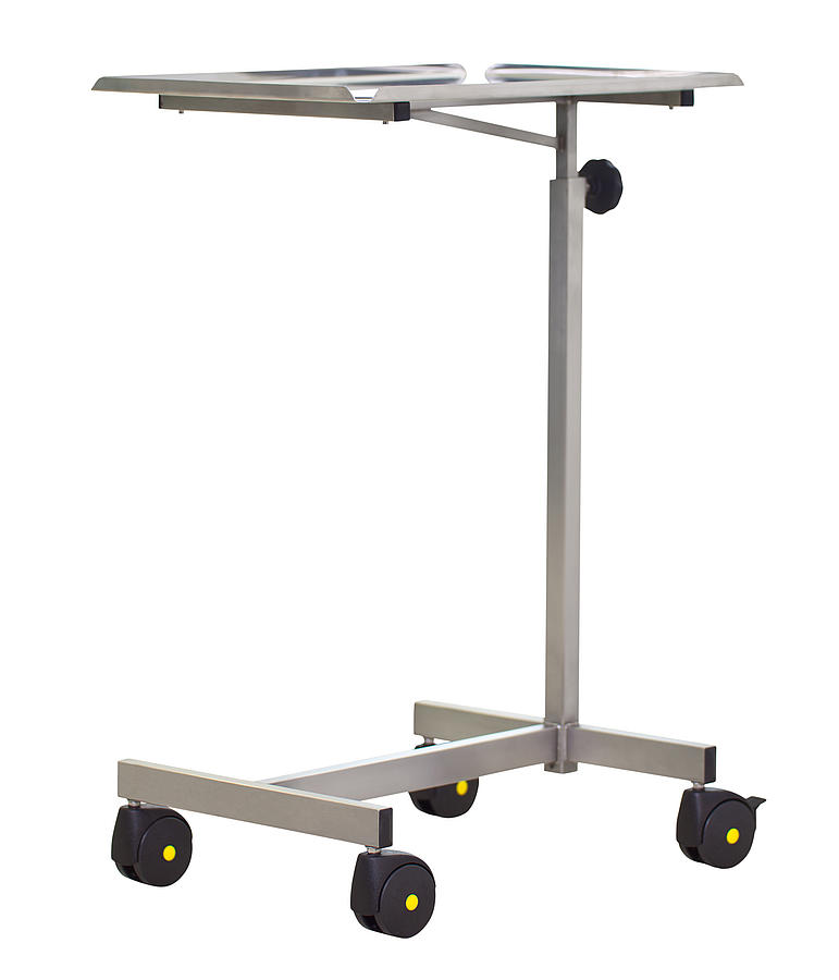 ᐅ Tables à instruments en acier inoxydable pour le bloc opératoire